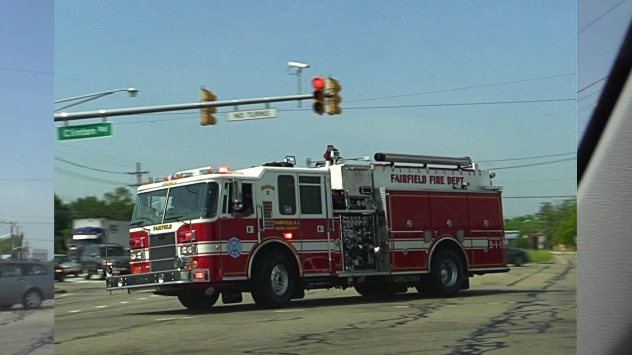 Fairfield NJ Fire Department Engine 2 Responding to a Car Fire 100 ...