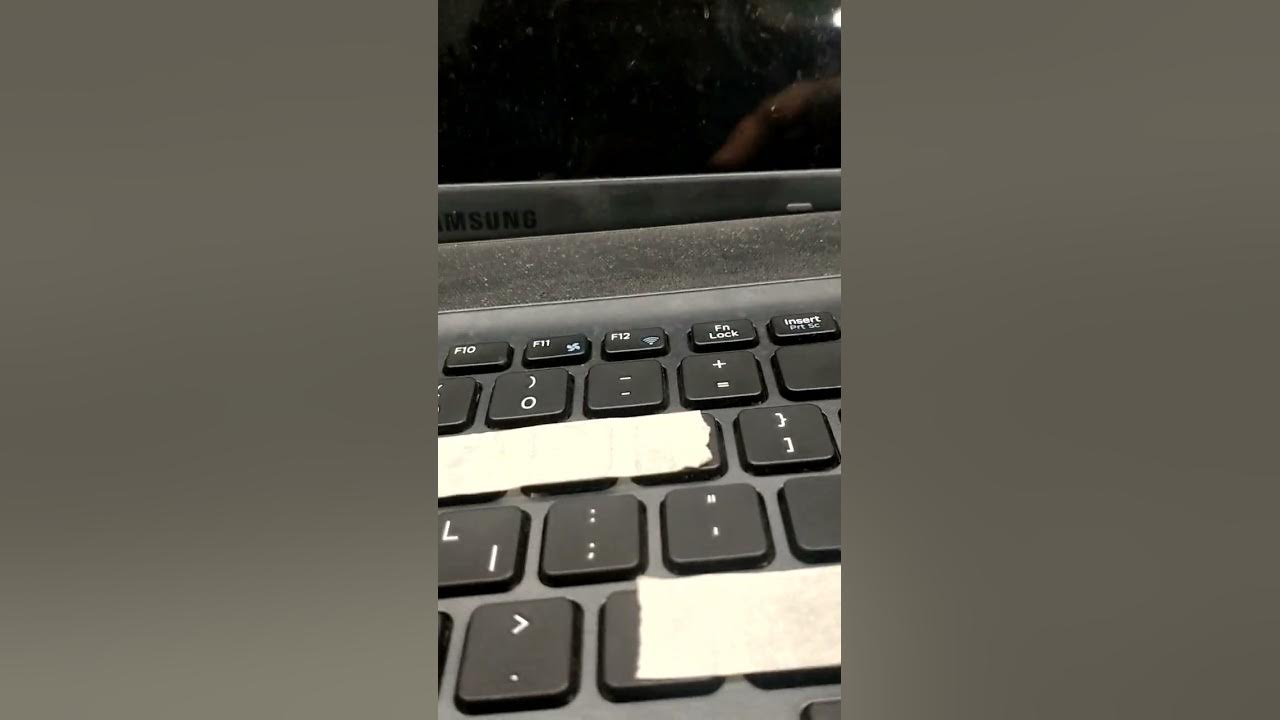 hướng dẫn tháo phím và vệ sinh laptop Samsung 355V - YouTube