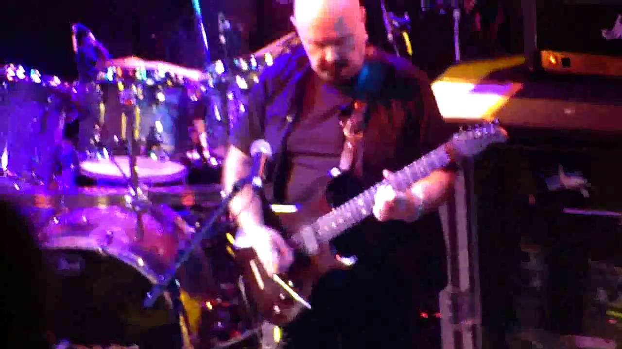 Magnum @ Holmfirth 22/4/11 - On a storytellers night - YouTube