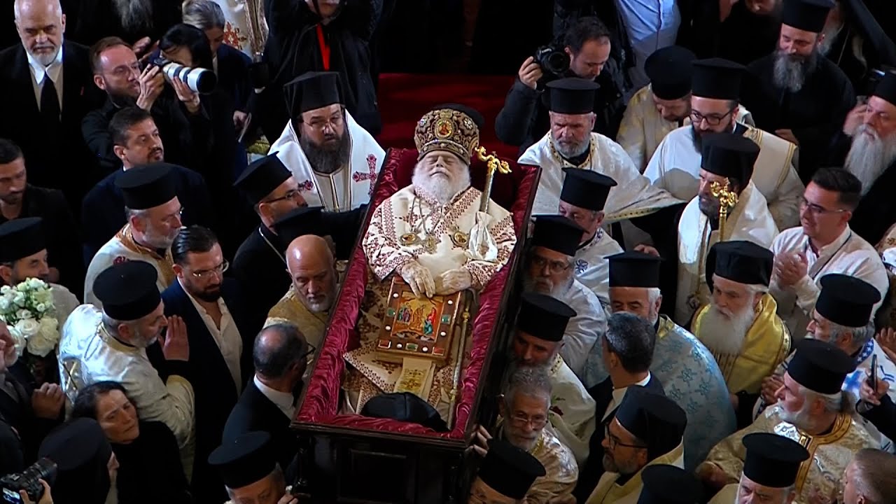 Ετάφη ο μακαριστός Αναστάσιος - YouTube