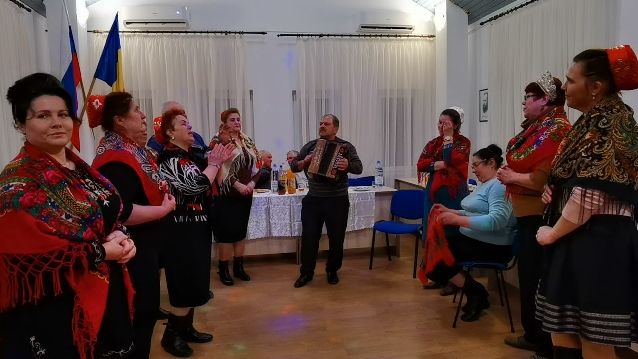 Slaveanka - Triști și negri rămân norii - YouTube