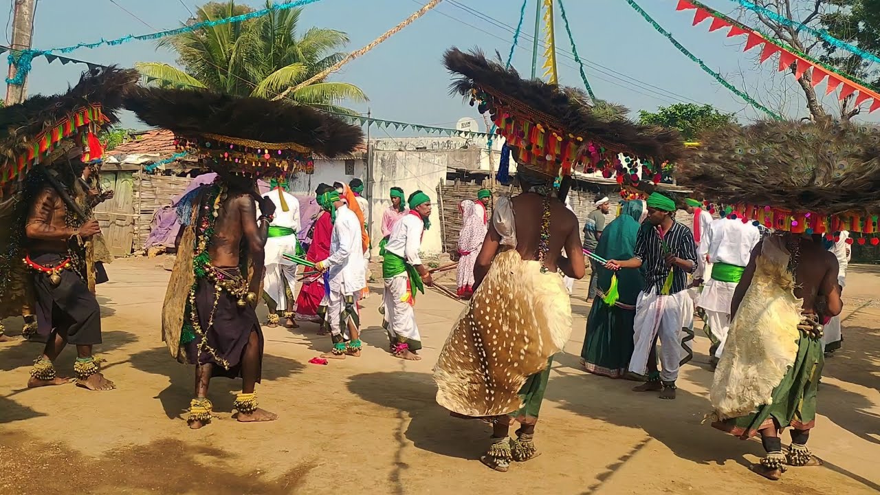 Gussadi Dance Gudipet in Mangi Gussadi Team Thiryani Kumram Bheem Dist ...