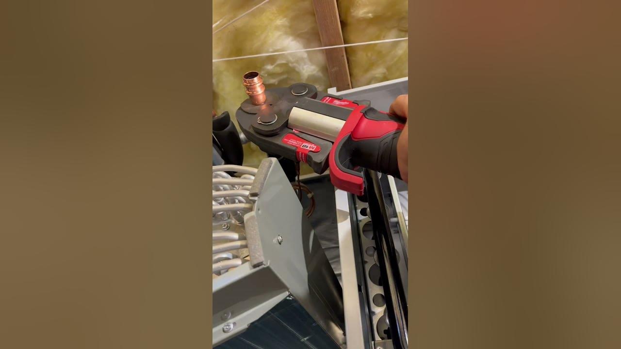 milwaukee-m18-press-using-mueller-acr-fittings-youtube