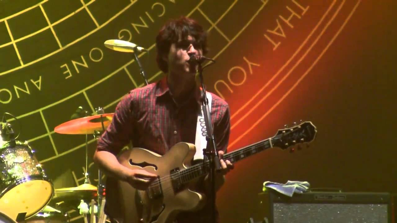 Vampire Weekend - Cousins (Live).mp4 - YouTube