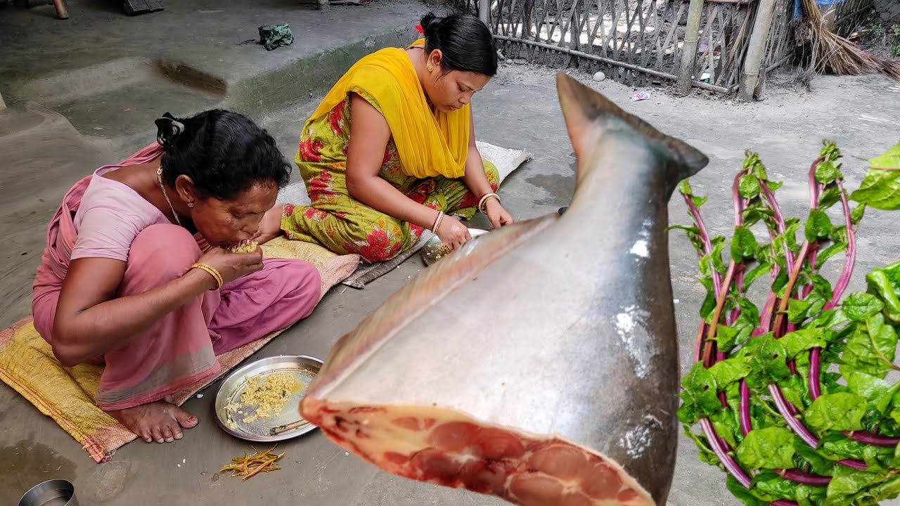 How tribe daughter cooking Pangas fish recipe with puishak in their ...