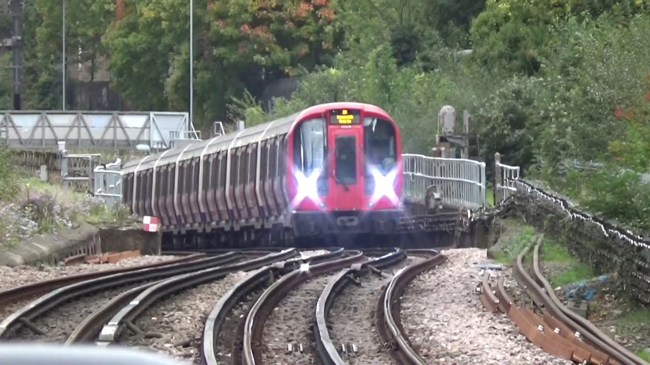 Hammersmith & Circle Lines Observations 08 10 17 - YouTube