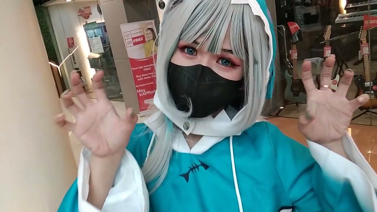 Gawr Gura Hololive HoloMyth - Ozine fest 2022 Cosplay Short Video - YouTube