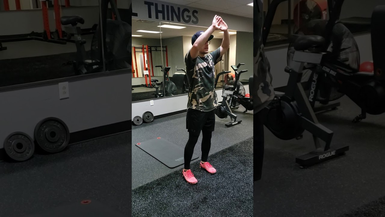 High Knee CLap - YouTube