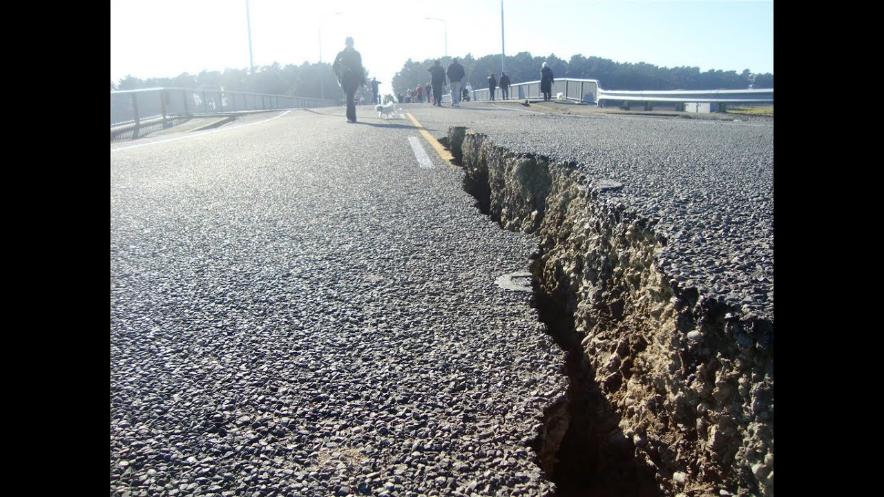 Massive JAPAN 6.3 MAG. EARTHQUAKE - YouTube