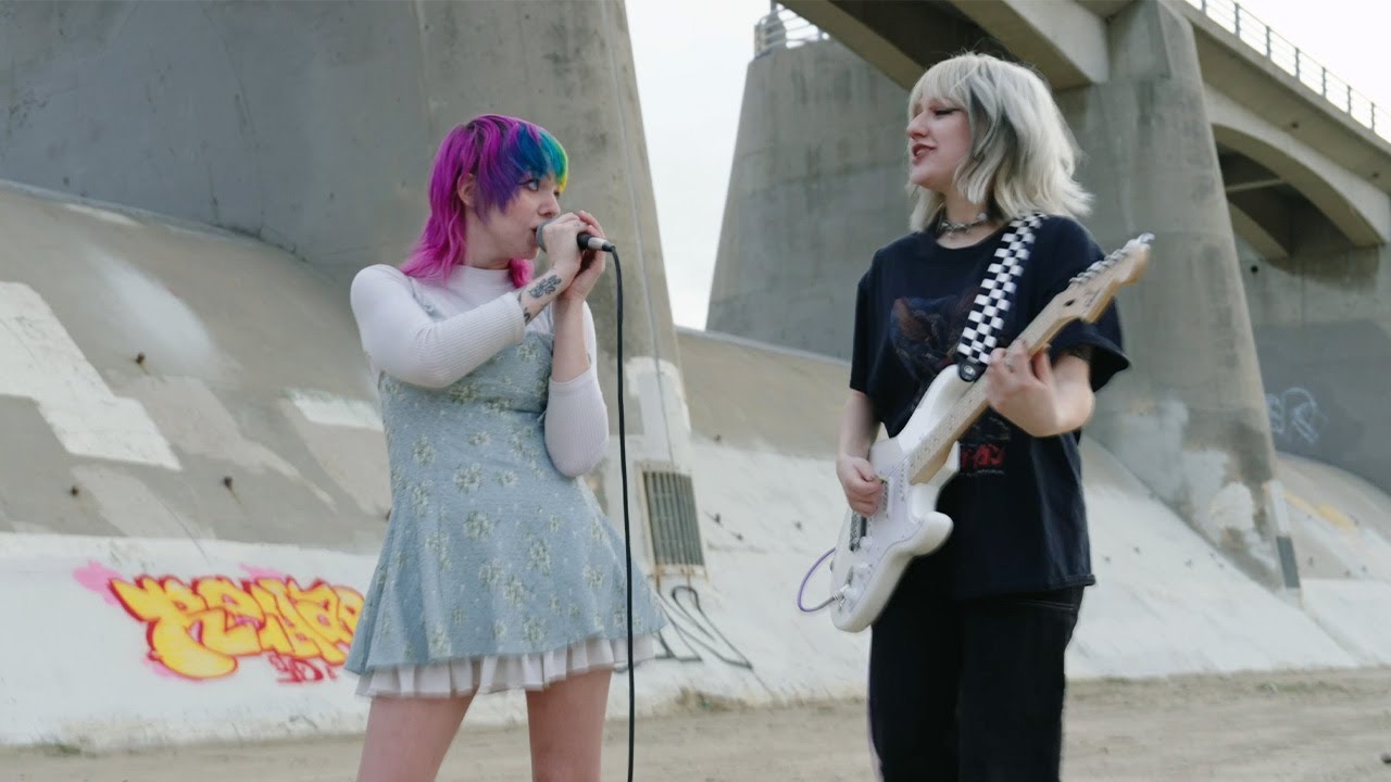 Diva Bleach - Obsessed (Official Visualizer) - YouTube