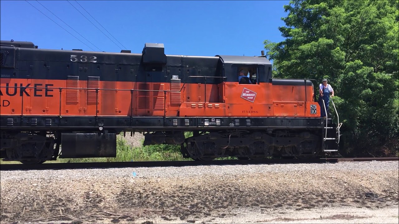 Whitewater Valley Railroad "Valley Flyer" Excursion to Metamora - YouTube