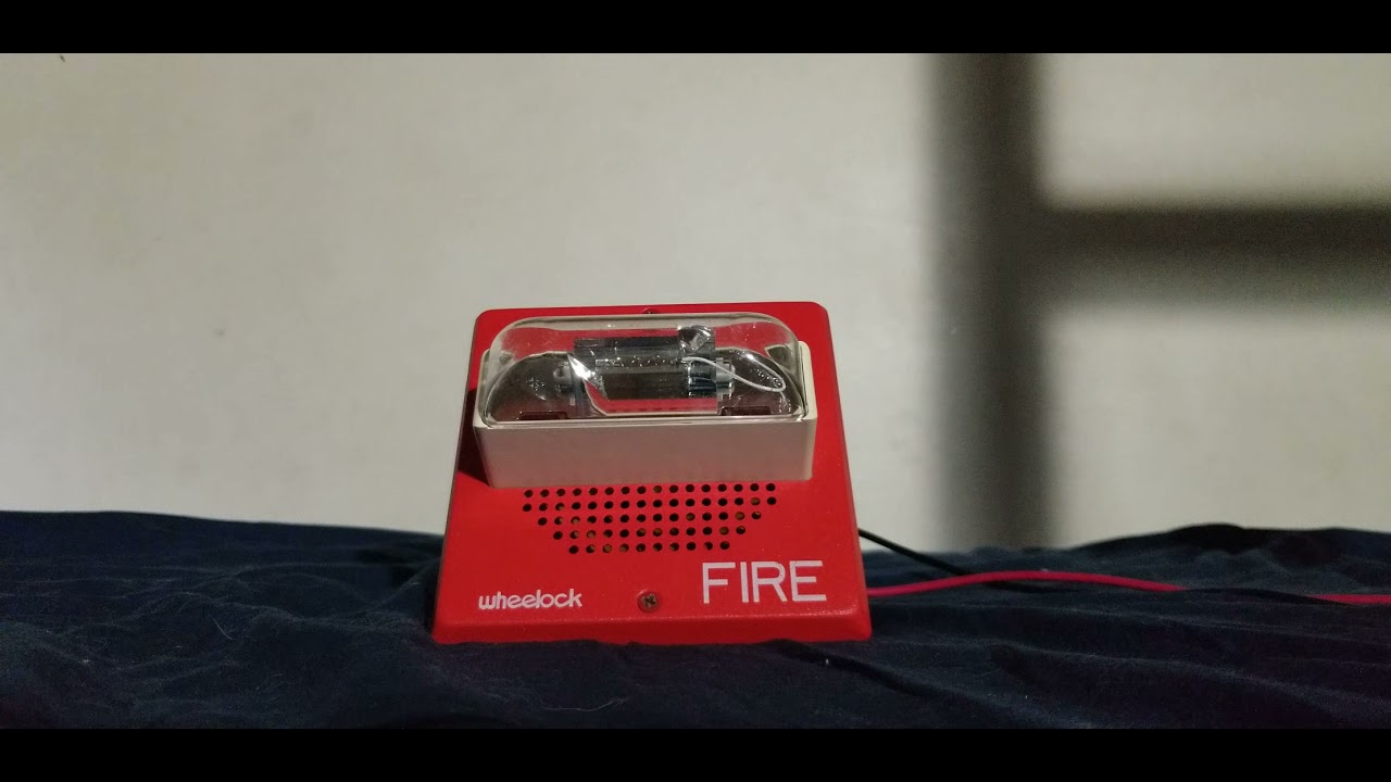 Wheelock CH70-241575W-FR (1/2) chime strobe fire alarm test - YouTube