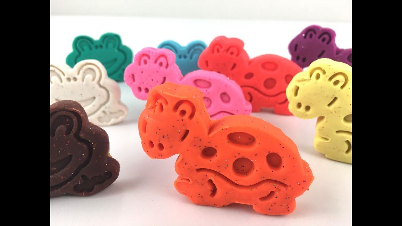 Play and Learn Colors with Frog & Tortoise Play-Doh use cooking Molds ...