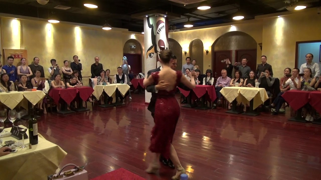 Alejandro y Fernanda en Chengdu Rosa Tango Show - YouTube