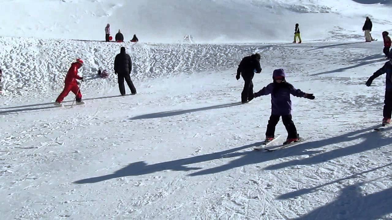 Kids skiing at Cardrona, New Zealand - YouTube