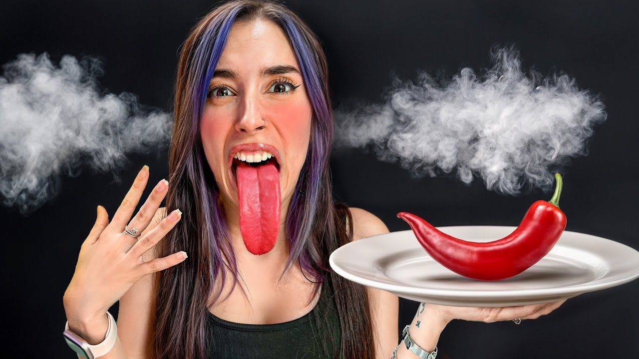 Meme Comendo Comida Picante Una Pizza Y Dos Sabores Para Celebrar El