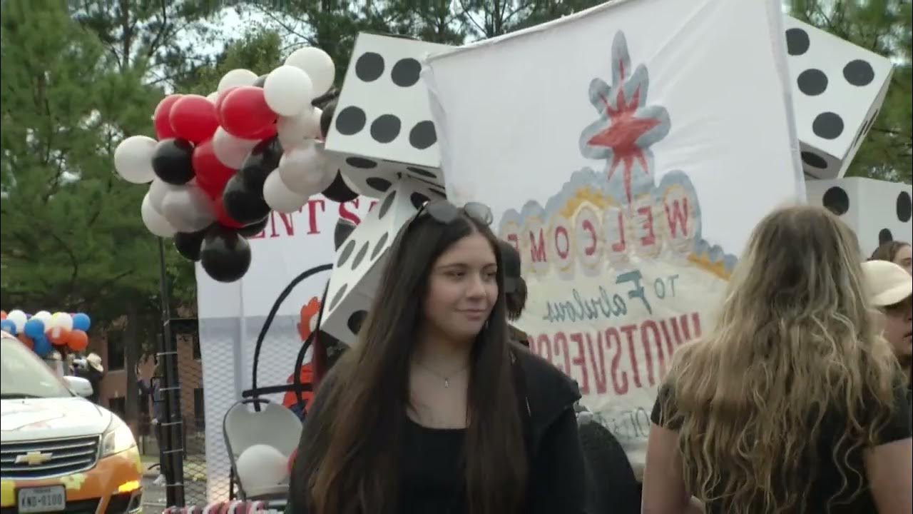 Homecoming Parade 2022 - YouTube