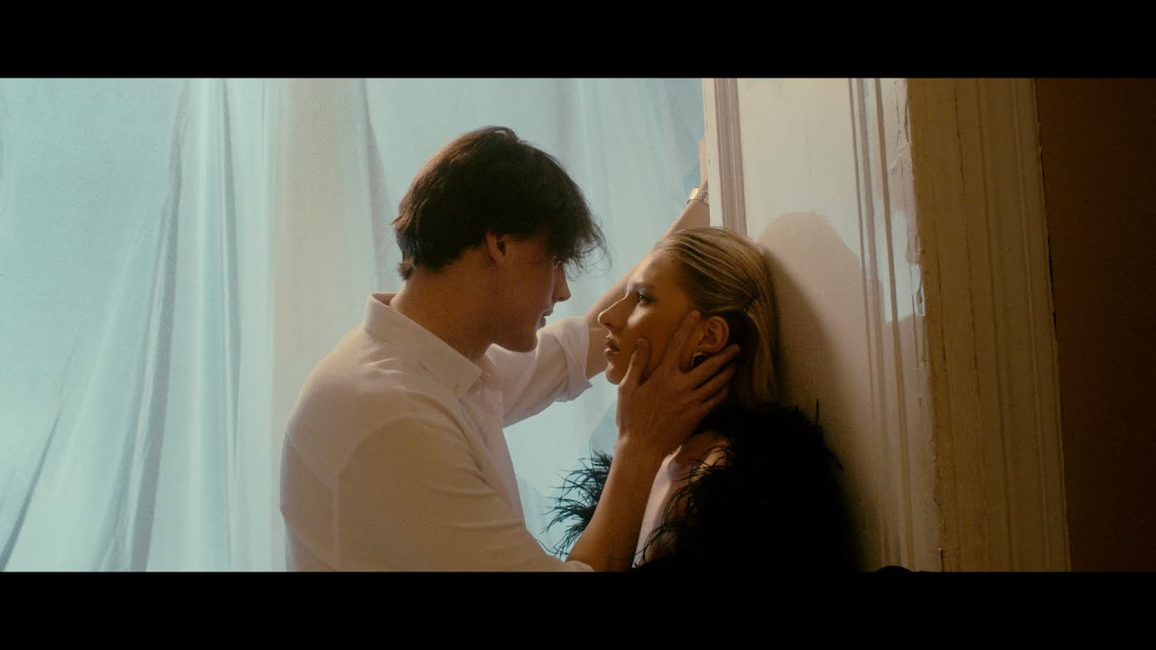 LIAZA - Больше чем нужно (Official Music Video) - YouTube