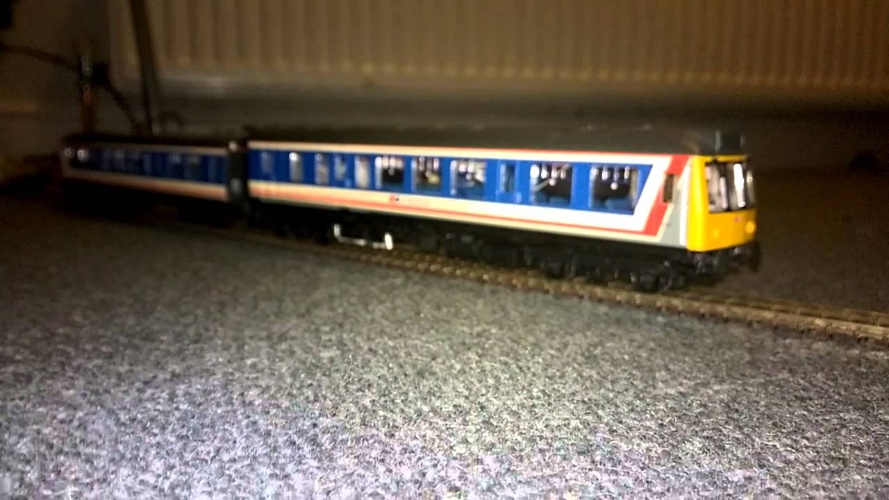 Bachmann Class 108 DMU with Digitrax DCC Sound - YouTube