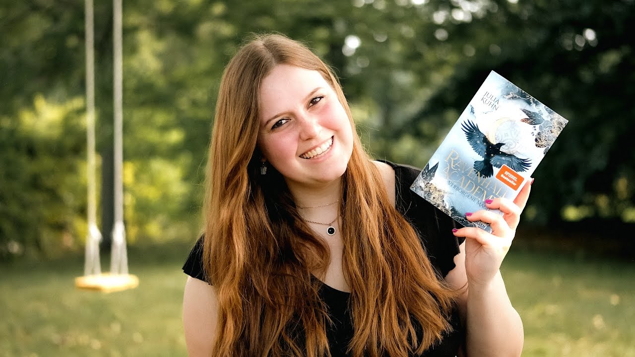 Elbenwald Festival: Interview mit Julia Kuhn - YouTube