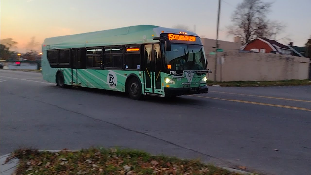 Eastbound DDOT bus 1710 XD40 NFI 2017 on Route 15 Chicago-Davison to ...
