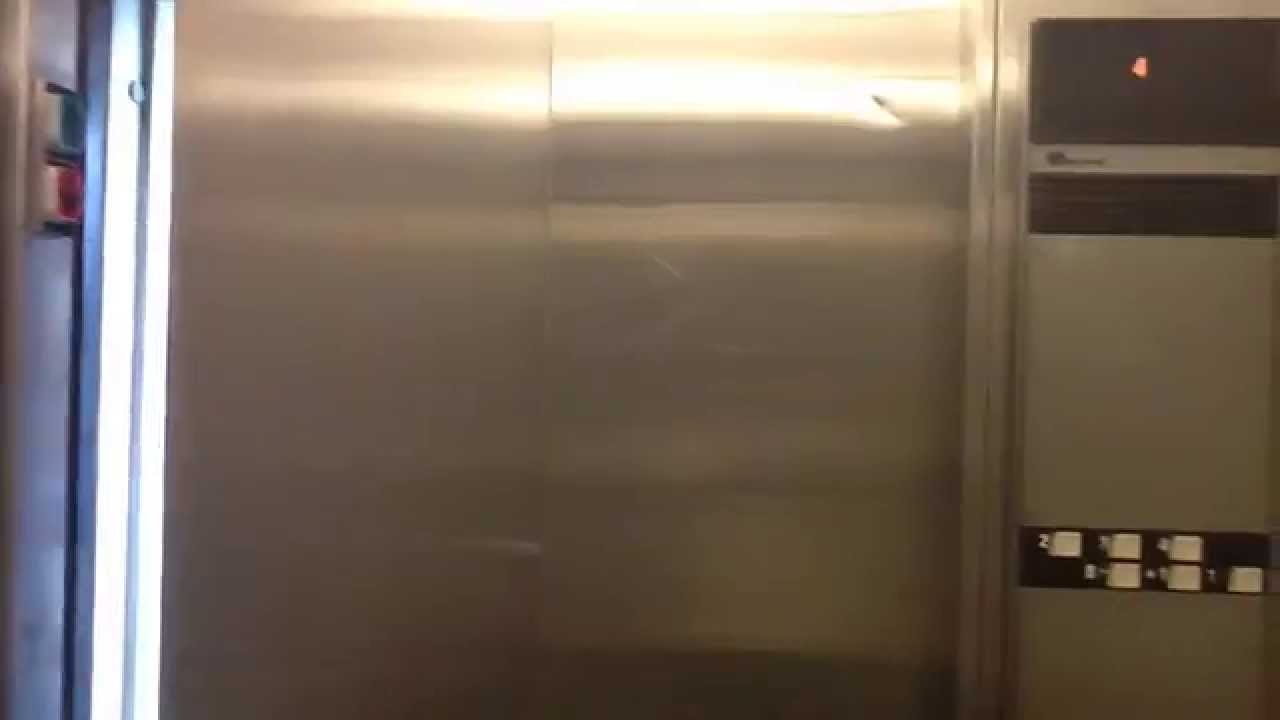 Montgomery Vector Hydraulic Elevator @ Animal Sciences Building - YouTube