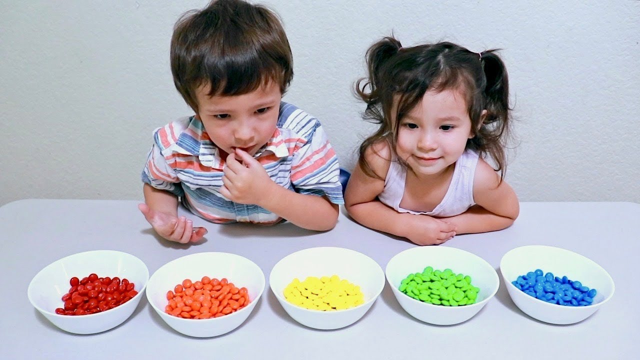 Learn Colors and Counting with Bowls of Colored Candy for Children ...
