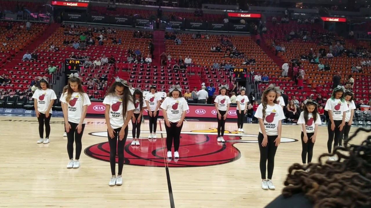 Palm Springs Middle School Hialeah Cheerleading - YouTube