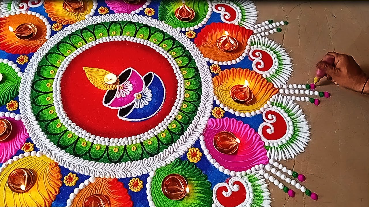 Big and beautiful rangoli for diwali. दीपावली के लिए बड़ी और आकर्षक ...