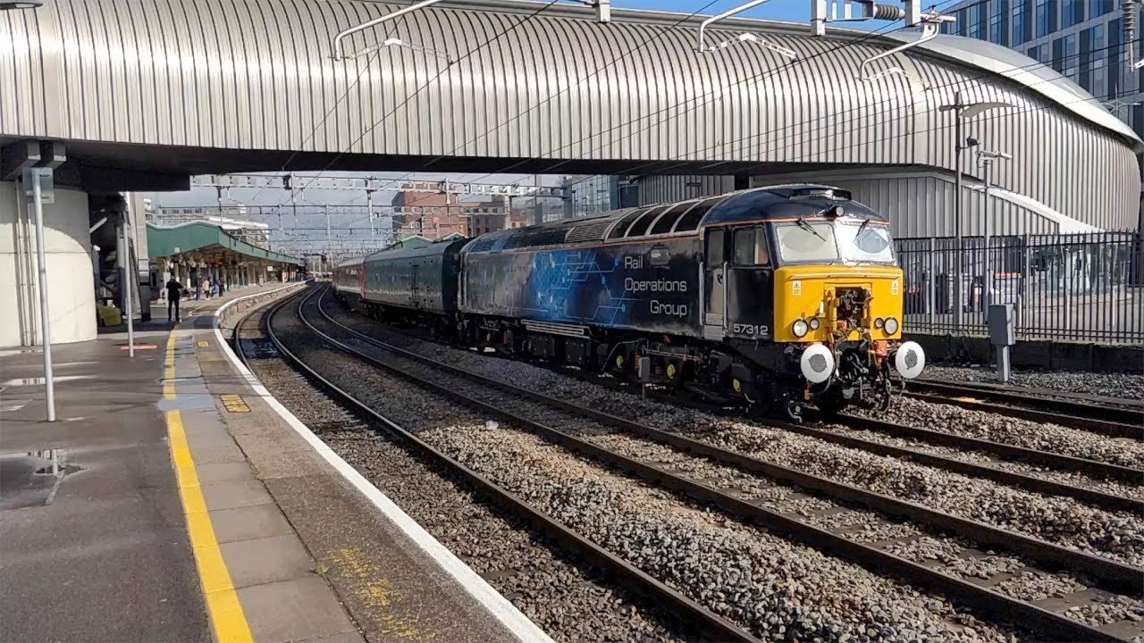 Trains at Newport with HST Mk3s heading for scrap, 25th February 2020 ...