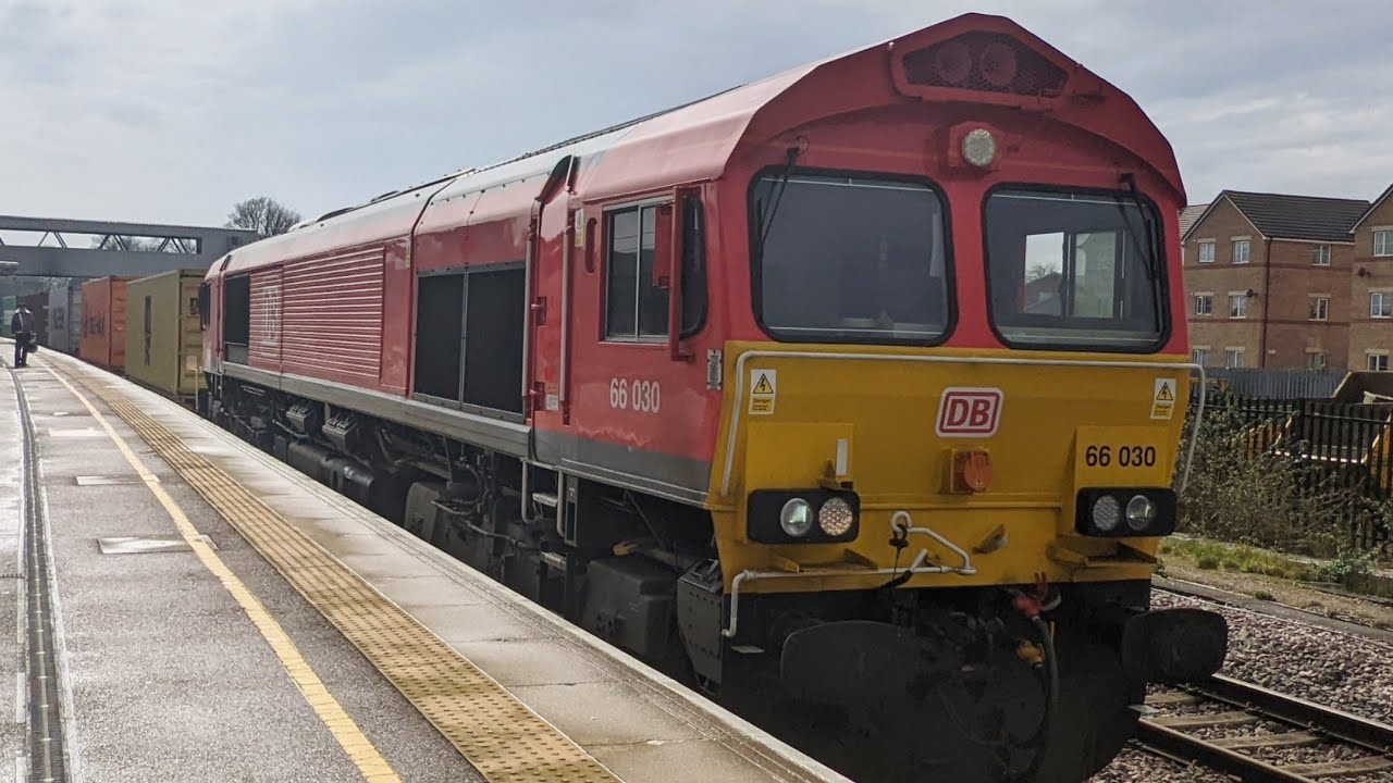 DB Class 66030 at Peterborough 22/03/2025 - YouTube