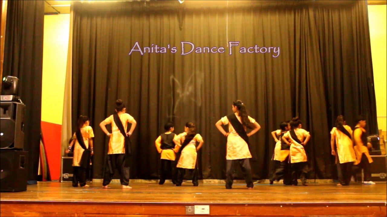 Bhangra Dance Performance - YouTube