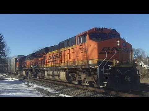 BNSF 7515 & 1085 Lead M-GALIHB - YouTube