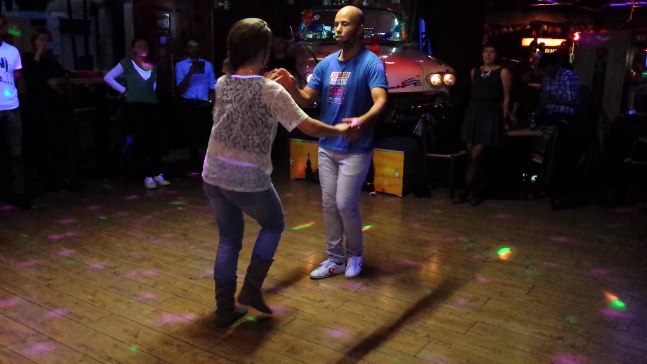 Salsa cubana Guapea - La Macumba - YouTube