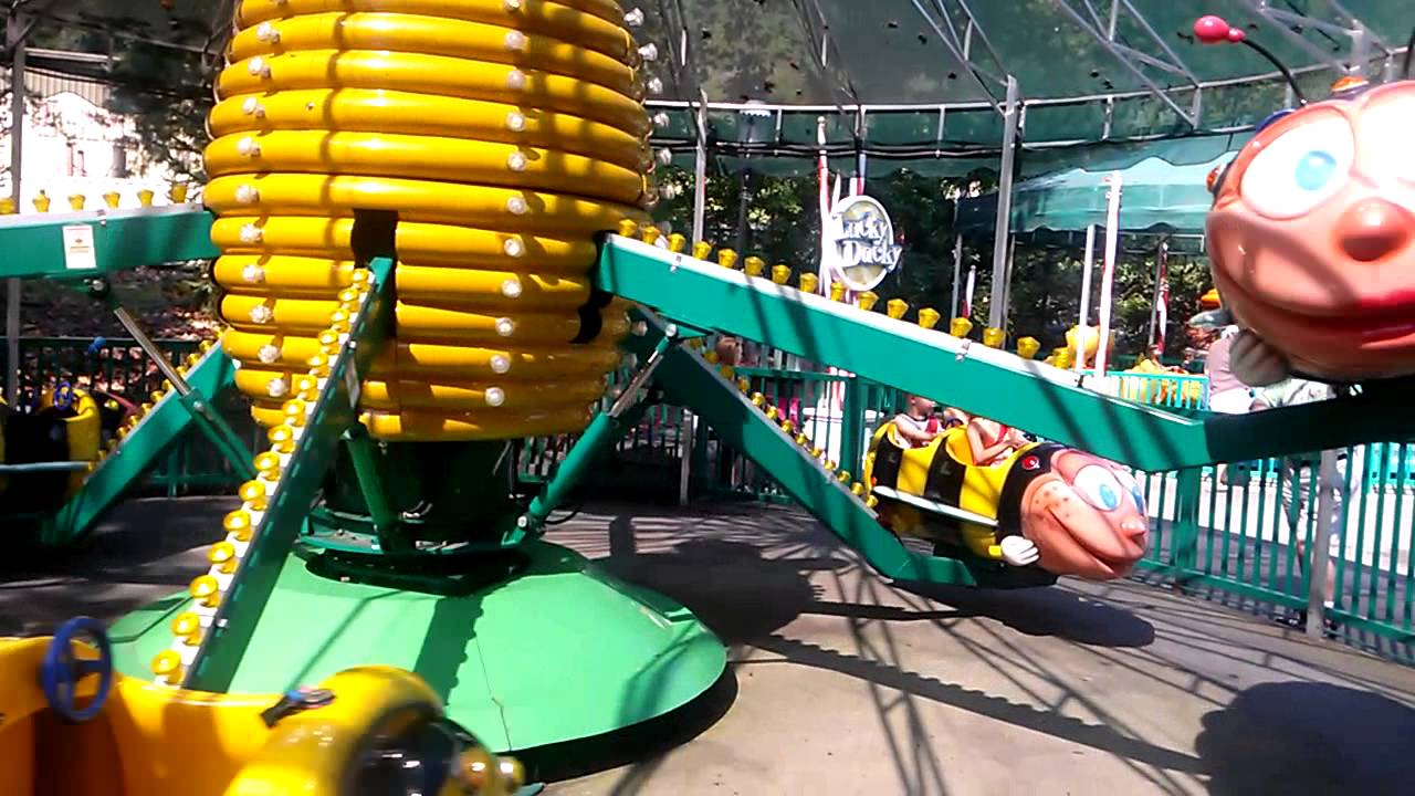 Bee ride at Dollywood - YouTube