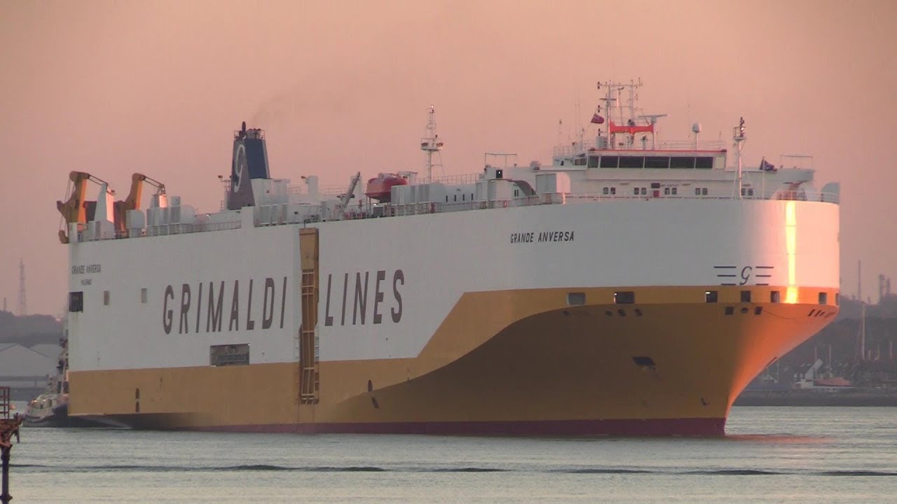 Grande Anversa Vehicle Carrier Southampton arrival from Portbury 17/11 ...