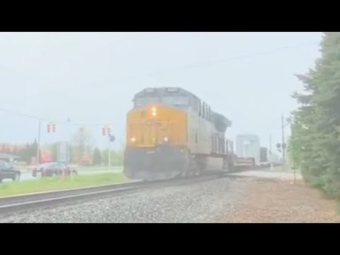 I got Csx 3387 leading!( Csx 3300 as rear DPU) 95 cars! ⛅️ - YouTube