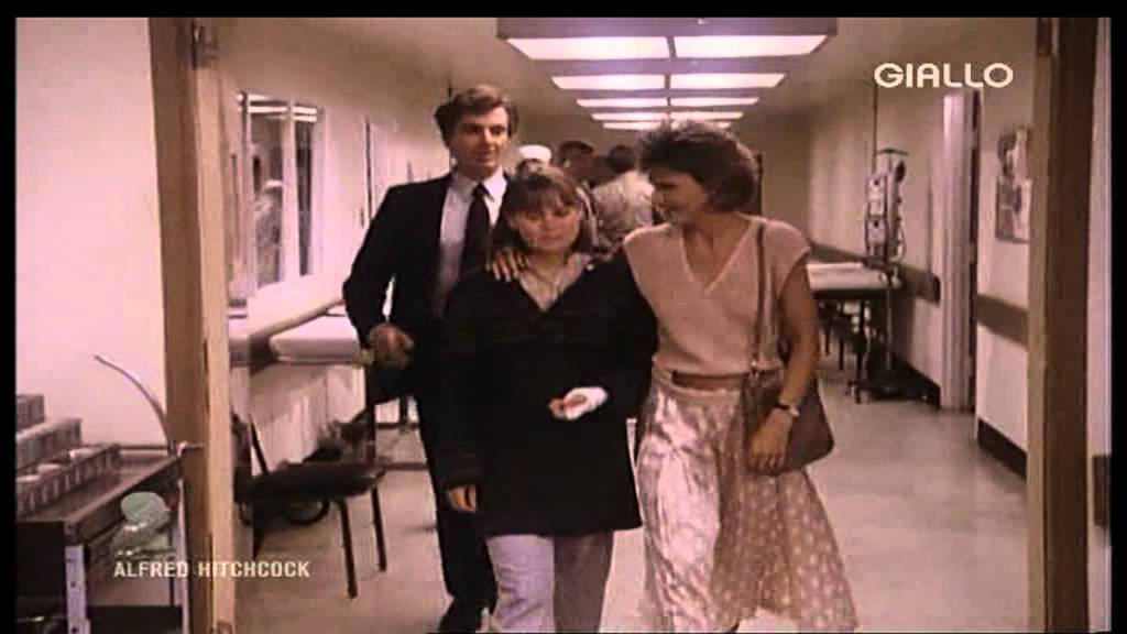 Alfred Hitchcock presenta - 1x11 - Bugia (The Gloating Place) - YouTube