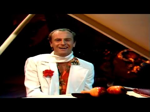 Peter Allen / I Go To Rio / - YouTube