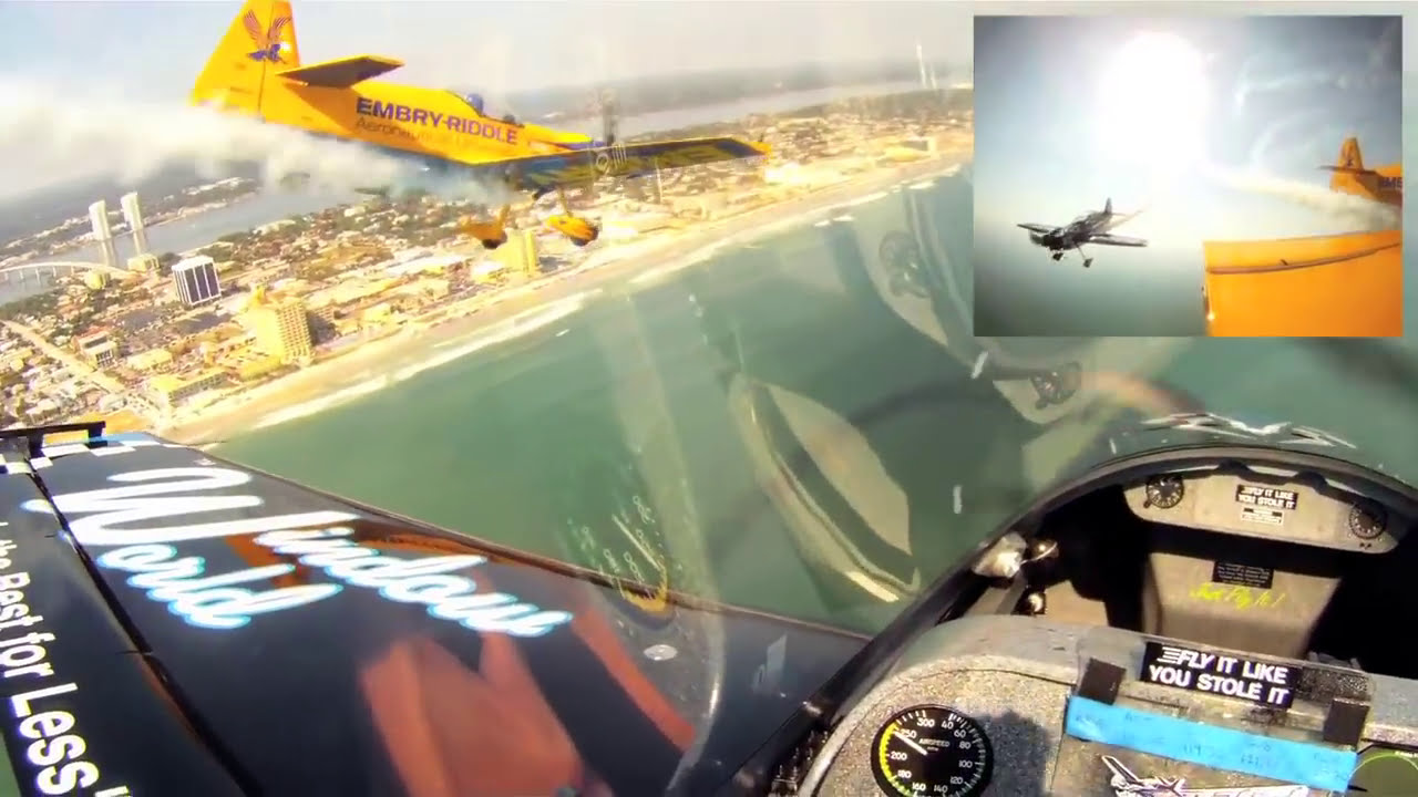 Rob Holland and Matt Chapman Formation Flight - YouTube