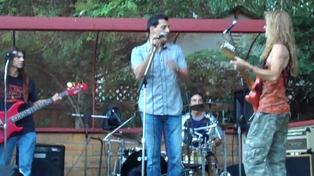 SweeTTooth at Tony Modica's - YouTube