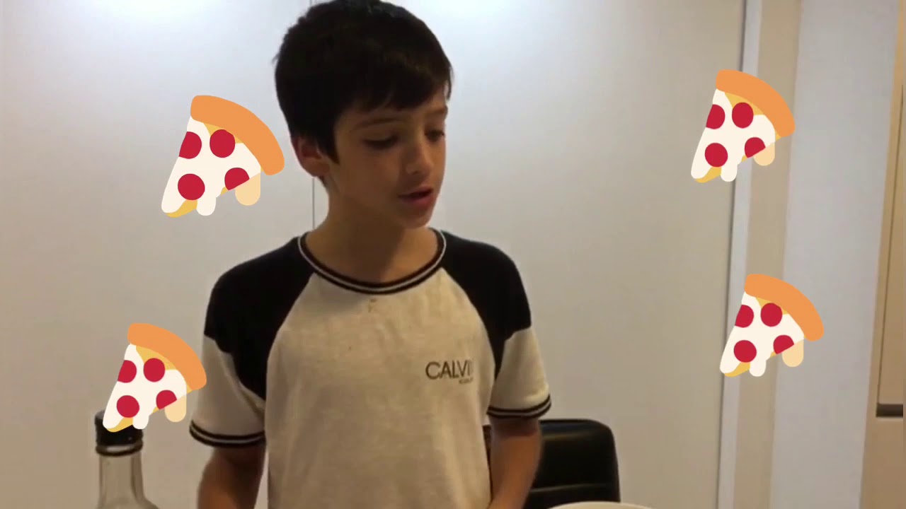 How to make a Pizza with Chulo - YouTube
