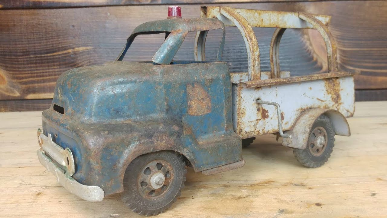 Rusty 1950's Buckeye Tow Ford COE Truck Restoration - YouTube