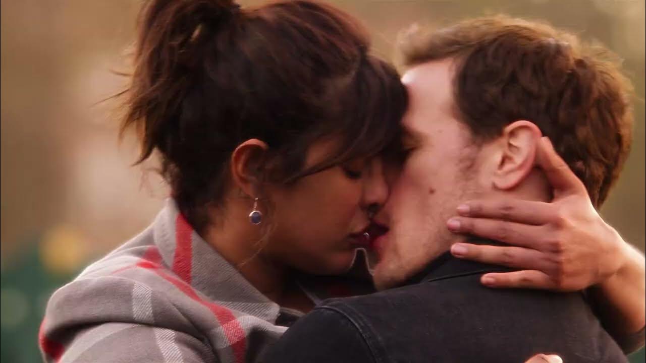 Hot kissing scene -Love Again|Mira Ray and Rob Burns(Priyanka Chopra and Sam Hewan) - YouTube