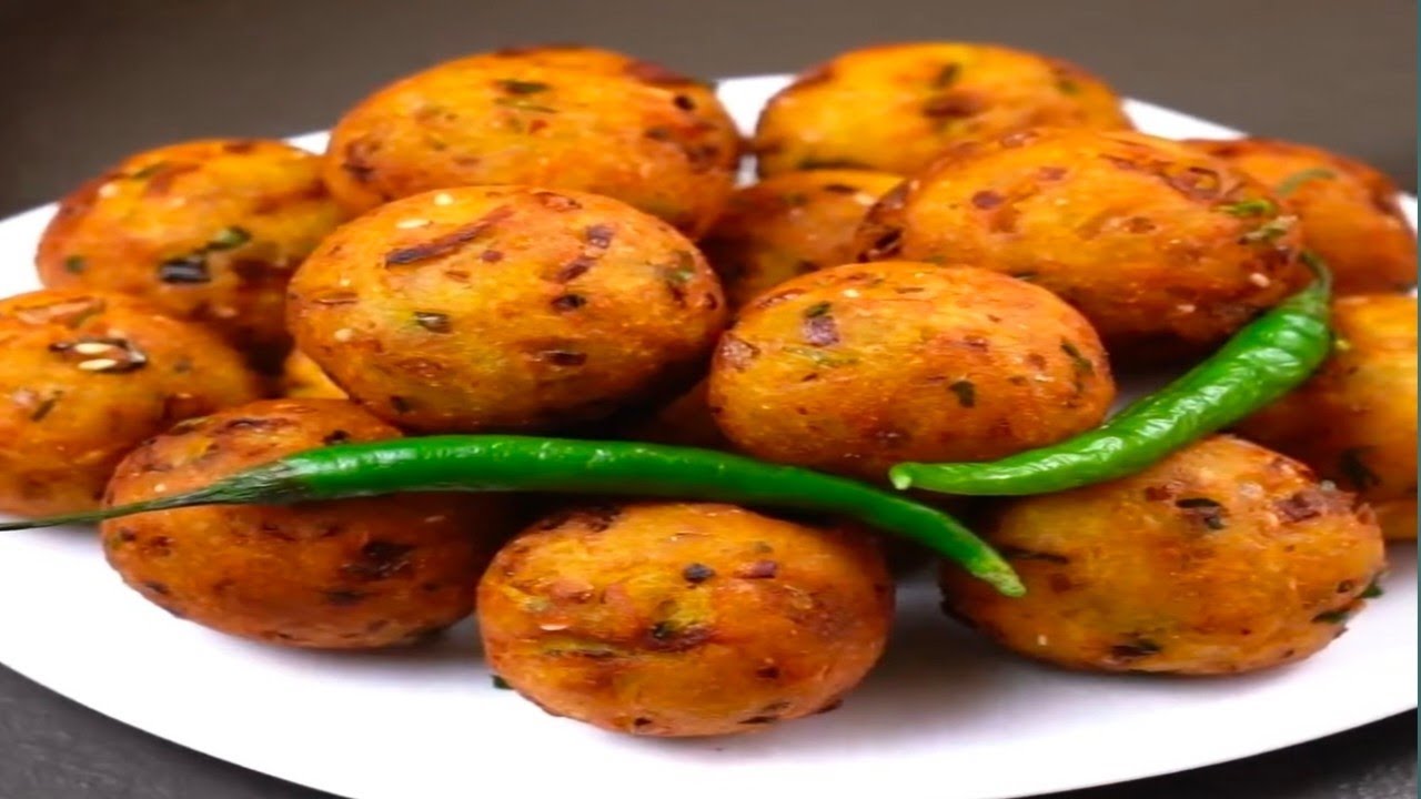 आलू बॉल्स रेसिपी | Aloo Balls Recipe | Aloo Nasta Recipe - YouTube