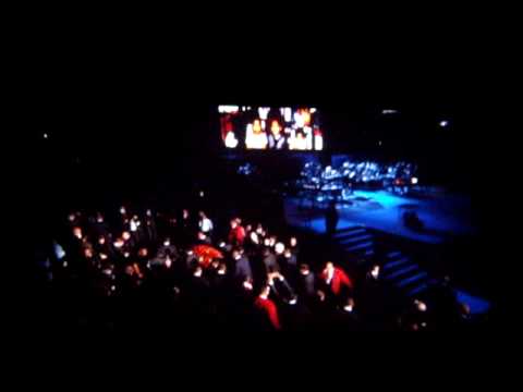 Michael Jackson's casket is leaving - Michael Jackson Memorial Service ...