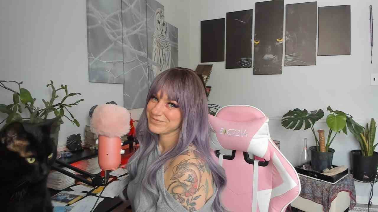 Trying to tarnish your reputation cause you a BADDIE - YouTube