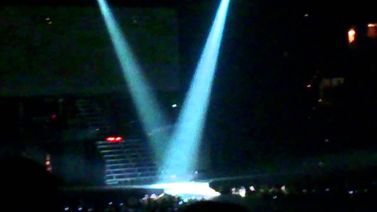 Justin bieber wells Fargo 2013 - YouTube