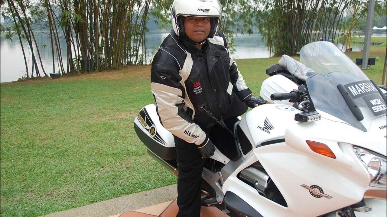 Hit Air Air Bag Jacket for Motorcylist Tested in Malaysia by RSMC - YouTube