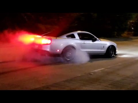 350z crash at Bombshells - YouTube